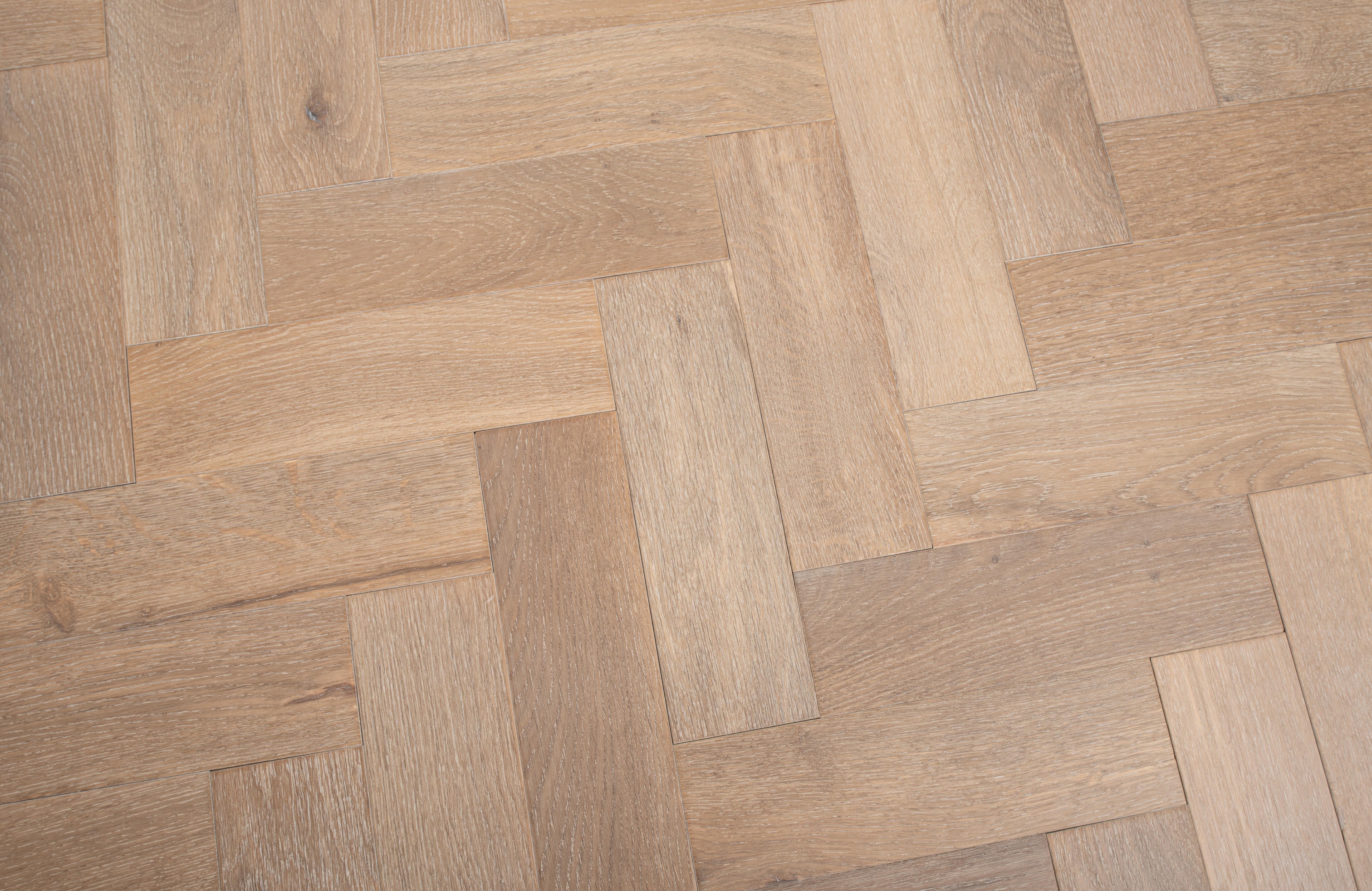 Painswick Feather Engineered Oak